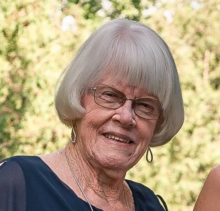 Joyce "Joekje" Toering Obituary - Burlington, ON | Smith's Funeral Home