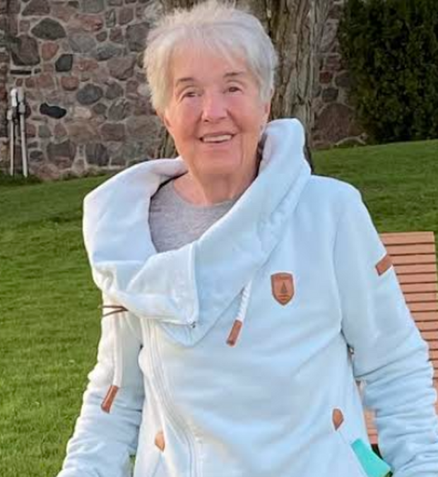 Marion Yates Obituary - Burlington, ON | Smith's Funeral Home