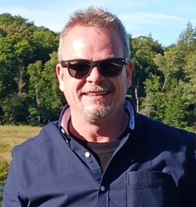 Robert Huntley Obituary - Burlington, ON | Smith's Funeral Home