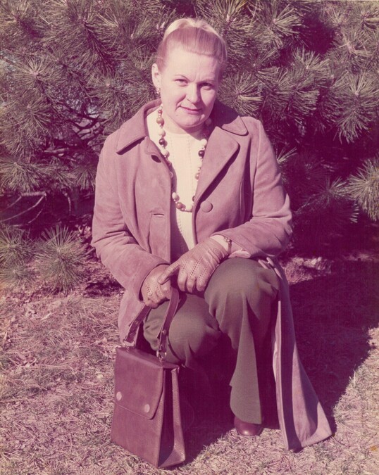 Helen Rudolf Obituary - Burlington, ON | Smith's Funeral Home